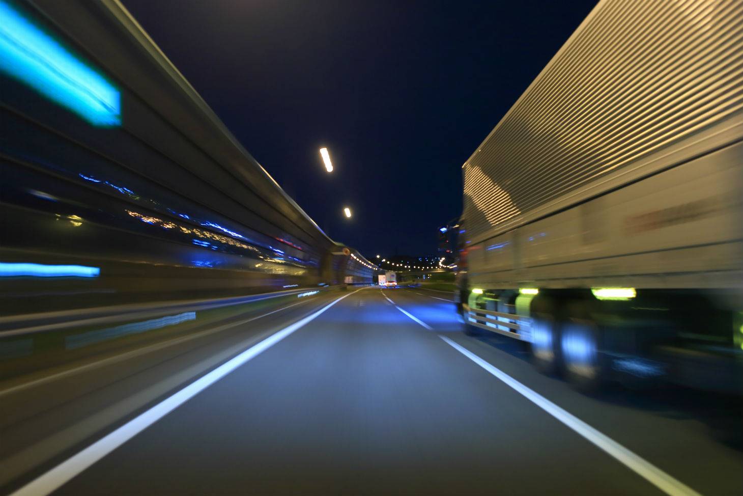 Handige tips voor rijden in het donker - RonReizen